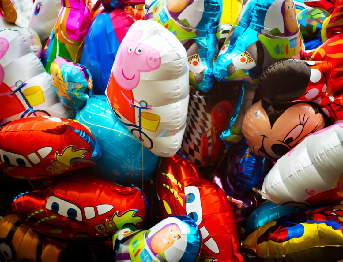 How To Choose The Right Type Of Balloons For Your Event - BalloonLab